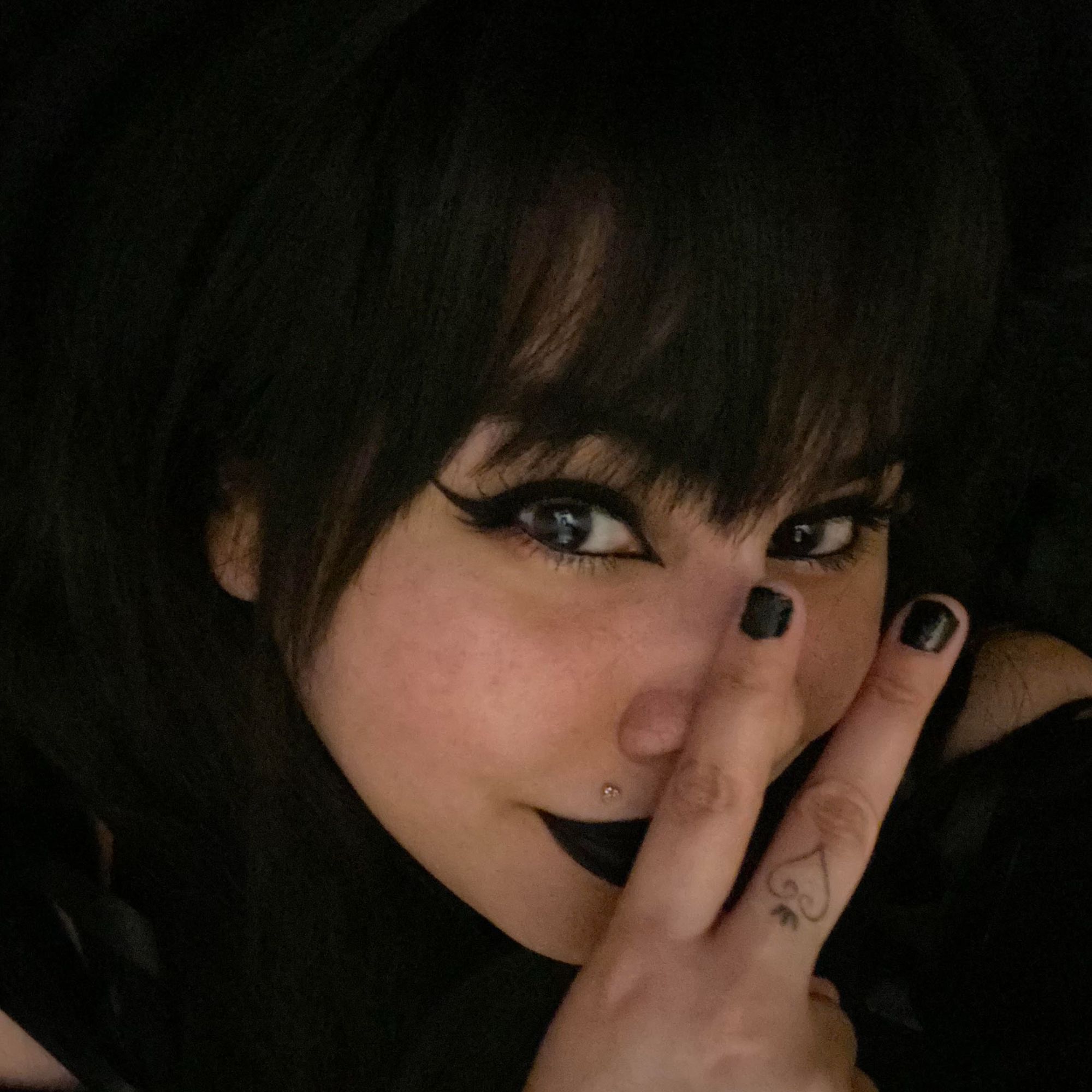 C the Kitty Whisperer 😻🐾's profile - E-Pal