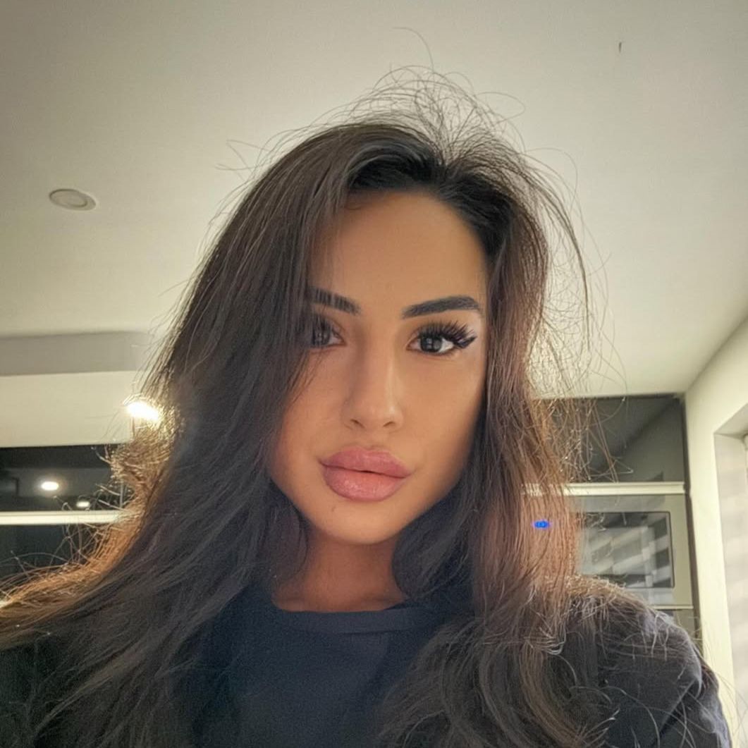 aNNeqq's profile - E-Pal