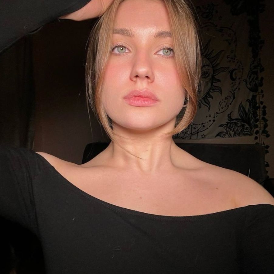 Isabellaaa's profile - E-Pal