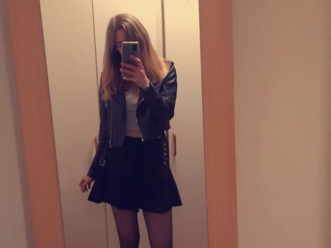 Cherry Cola 's profile - E-Pal