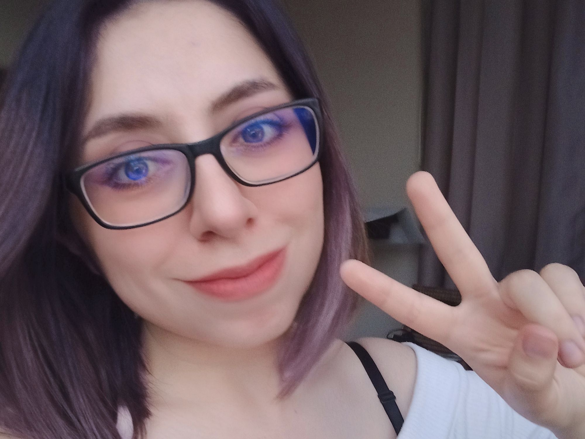 Sahyrel's profile - E-Pal